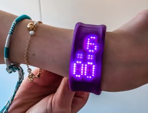 SnapWatch: The Snappy Happy Way To Tell Time - Review • A Moment With ...