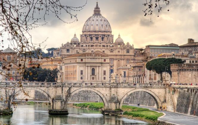 Things To Know When Visiting The Vatican • A Moment With Franca